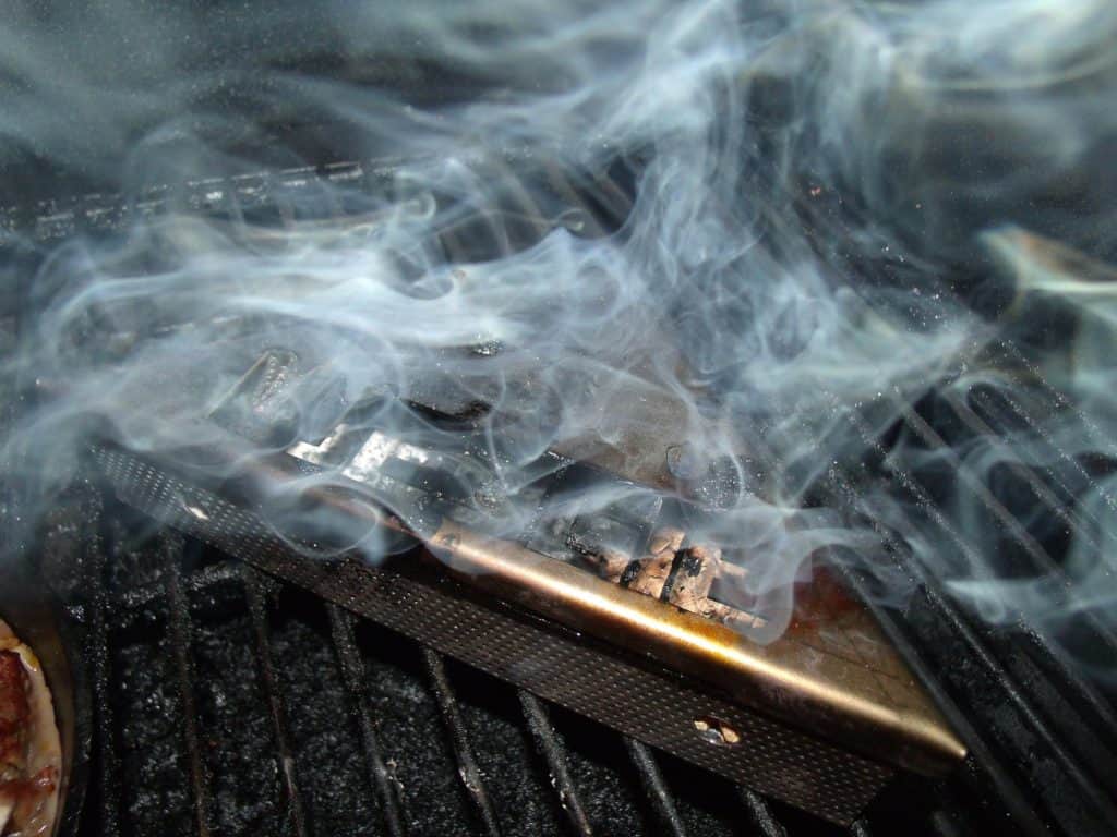 What is the best way to light a Smokin Wedgie? - bbqpelletsonline.com